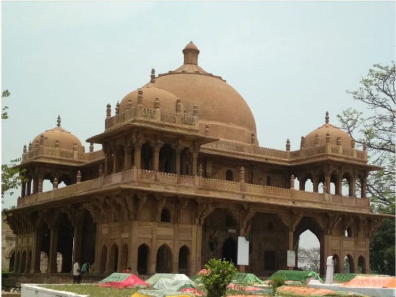 Patna Dargah Tour - TravelBaits Experience